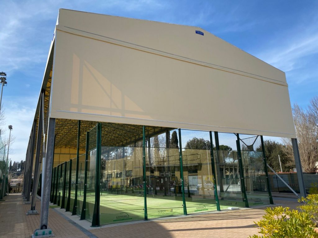 Campi da padel coperti, quali sono i vantaggi della copertura - Scriptorium